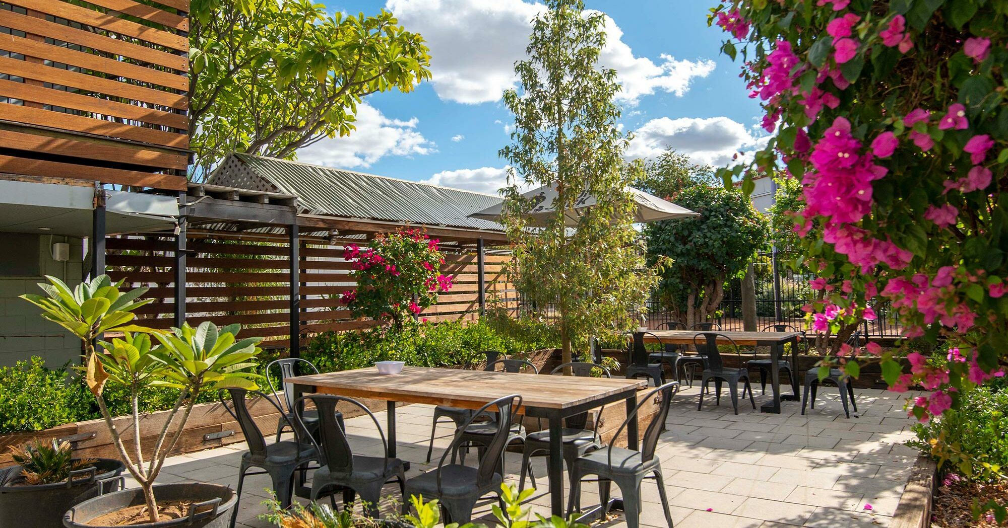 Book Now - Check Availability - Longreach Central Motel